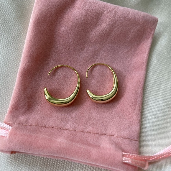 Jewelry | 23 Minimalist Cshaped Gold Earrings | Poshmark